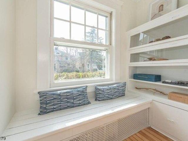 house with 4 bedroom, Montclair NJ DS101750496