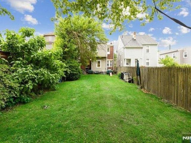 house with 4 bedroom, Montclair NJ DS102258932