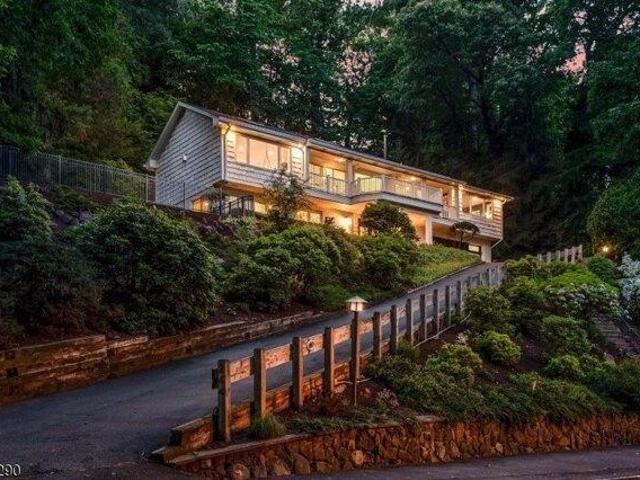 house with 4 bedroom, Montclair NJ ES104852567