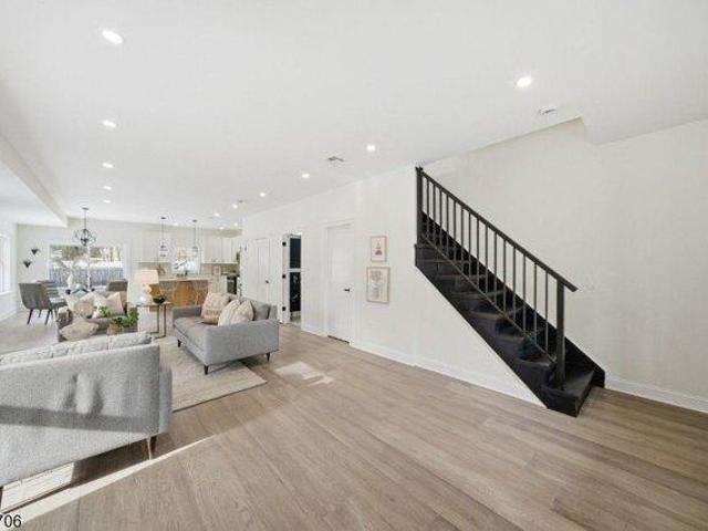 house with 4 bedroom, Montclair NJ ES104188517