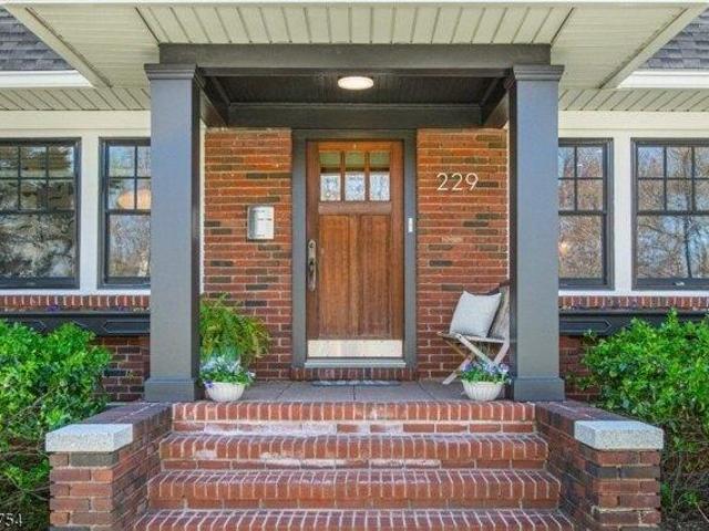 house with 4 bedroom, Montclair NJ ES104189725