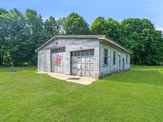 house with 4 bedroom, Montague MA ES103436335