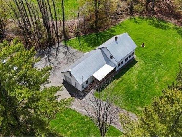 house with 4 bedroom, Montgomery VT DS102314880
