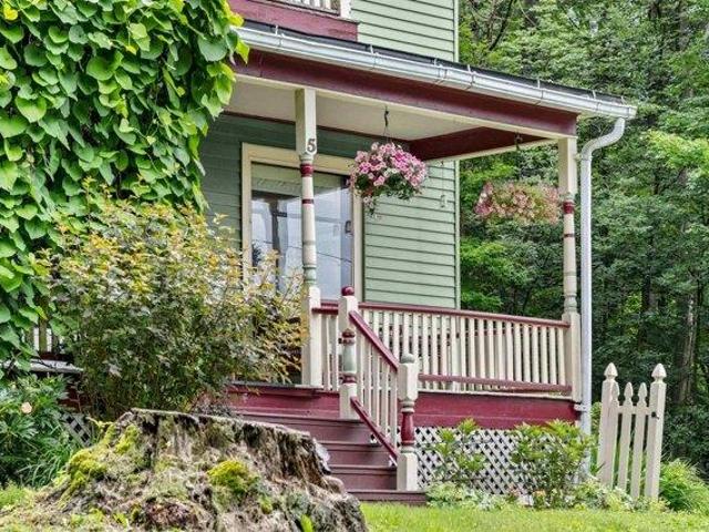 house with 4 bedroom, Montpelier VT DS103619280