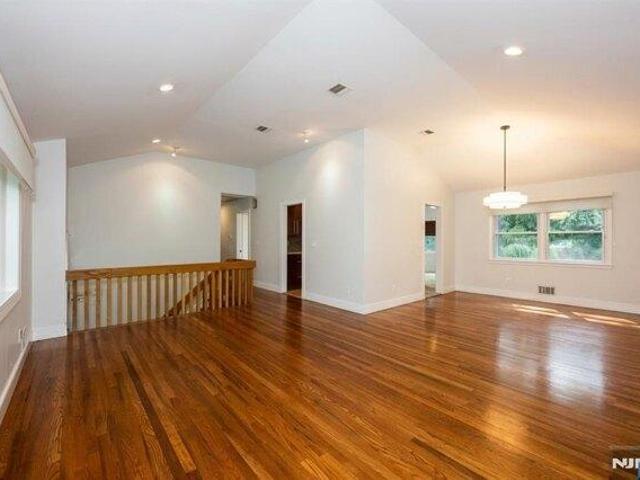 house with 4 bedroom, Montvale NJ DS102724869