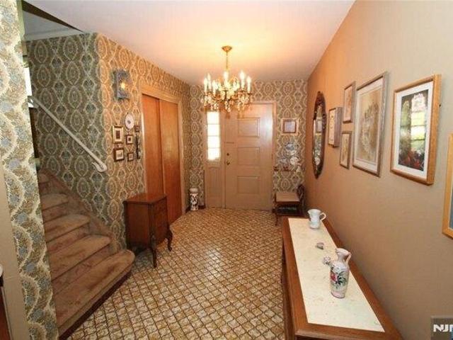 house with 4 bedroom, Montvale NJ ES104374162