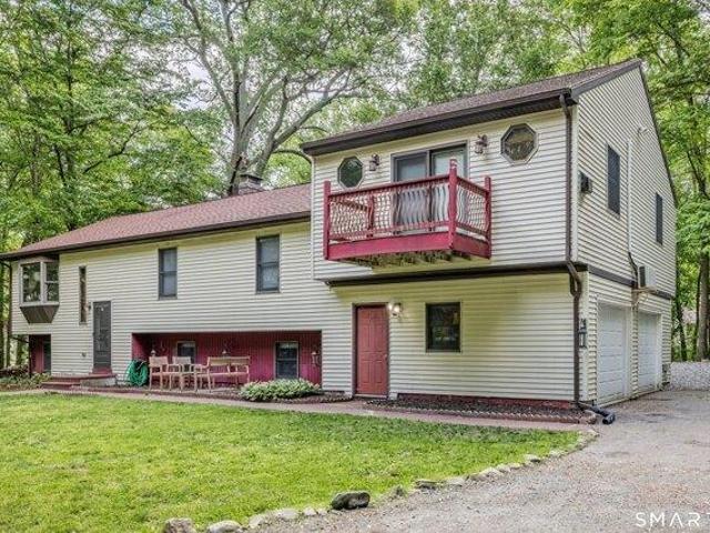 house with 4 bedroom, Montville CT DLS103073488