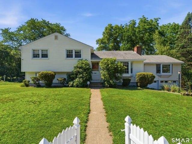 house with 4 bedroom, Montville CT DS104235910