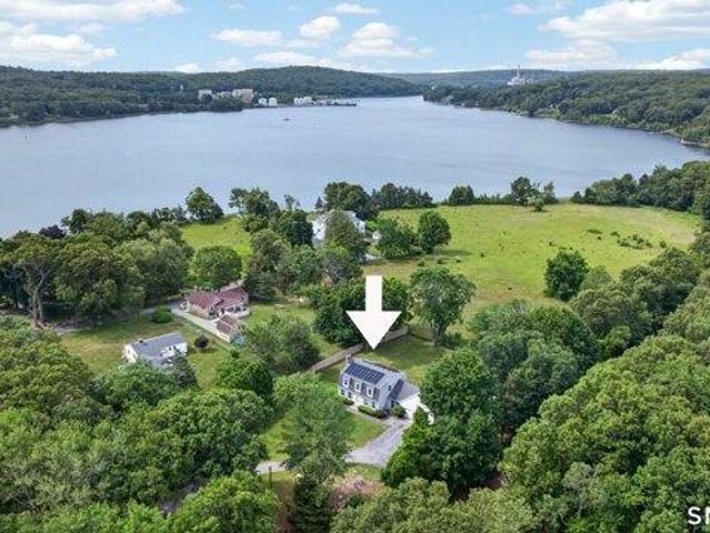 house with 4 bedroom, Montville CT DS104262132