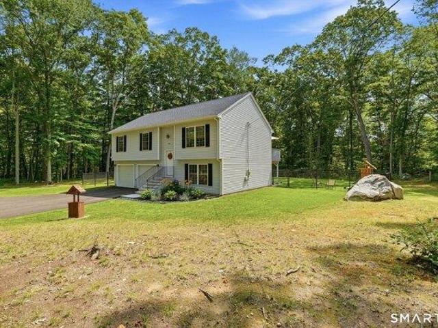 house with 4 bedroom, Montville CT ES104759140