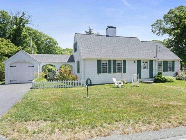 house with 4 bedroom, Monument Beach MA DS104375900
