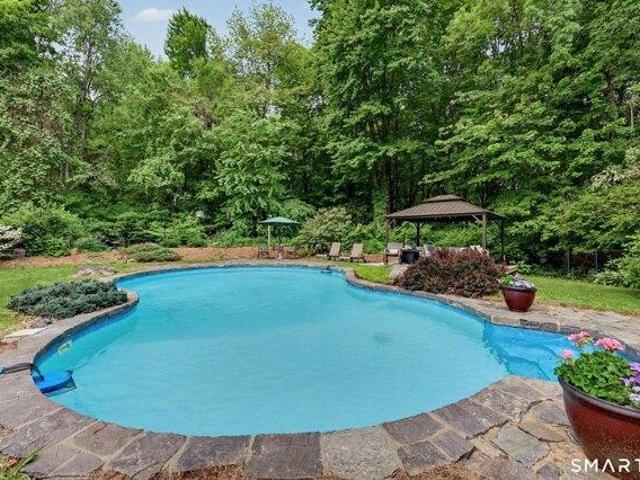 house with 4 bedroom, Monroe CT DLS102584185