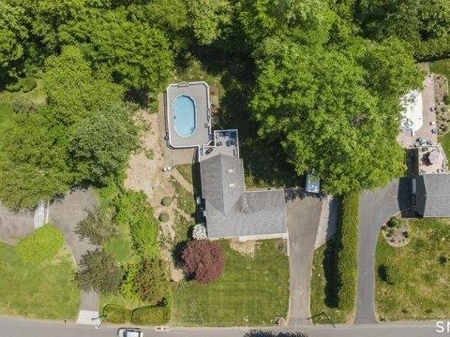 house with 4 bedroom, Monroe CT DS104150433