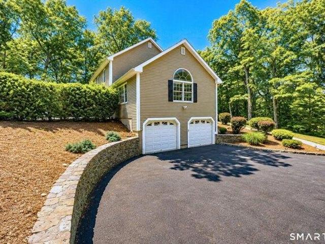 house with 4 bedroom, Monroe CT DS104153629