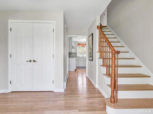 house with 4 bedroom, Monroe CT ES103500132