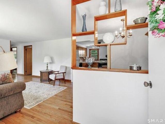 house with 4 bedroom, Monroe CT ES103126857