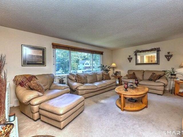 house with 4 bedroom, Monroe CT ES103163362