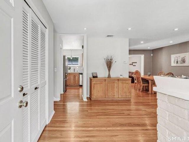 house with 4 bedroom, Monroe CT ES104810846