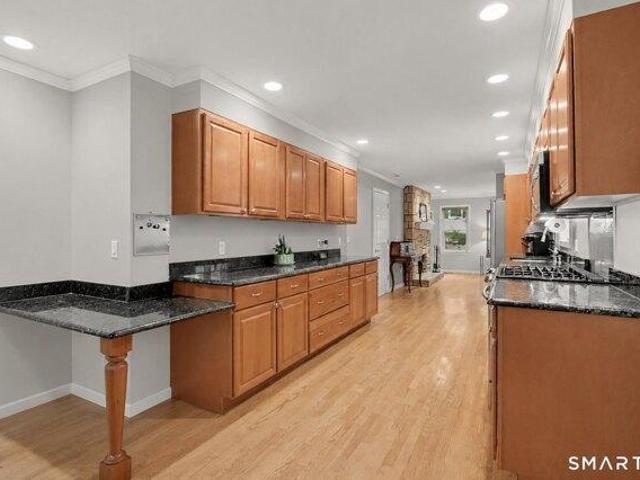 house with 4 bedroom, Monroe CT ES104077174