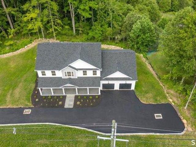 house with 4 bedroom, Monroe CT ES104115342