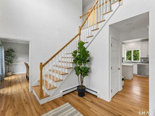 house with 4 bedroom, Monroe CT ES105414040