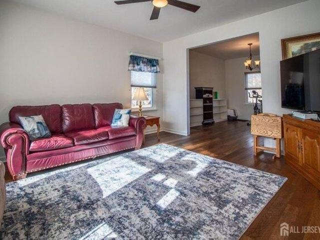 house with 4 bedroom, Monroe NJ ES103600624