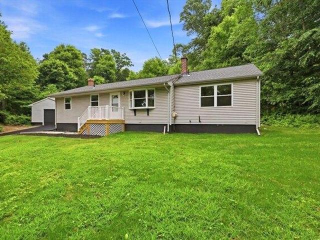 house with 4 bedroom, Monson MA ES105175531