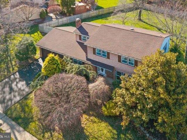 house with 4 bedroom, Morganville NJ DLS101749045