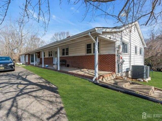 house with 4 bedroom, Morganville NJ ES103625618