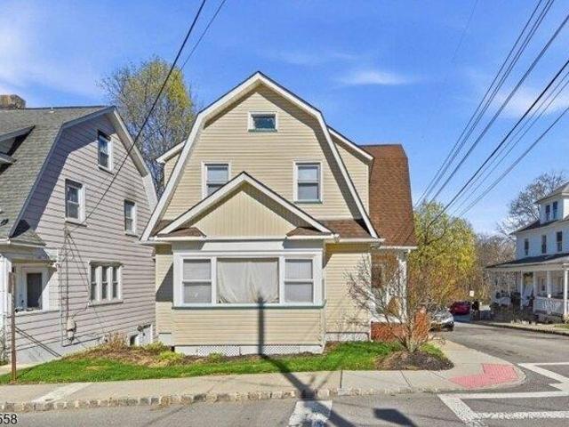 house with 4 bedroom, Morristown NJ DLS102725183