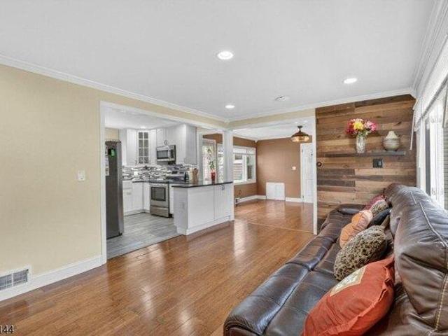 house with 4 bedroom, Mount Arlington NJ DLS102727111