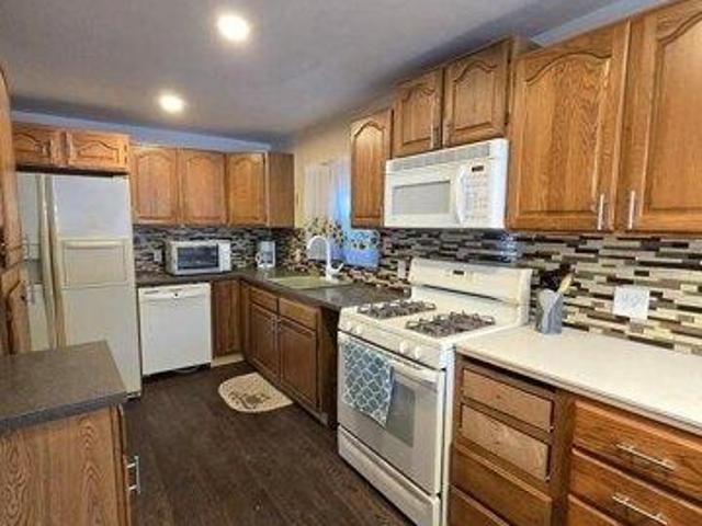 house with 4 bedroom, Mount Carmel PA DLS89345519