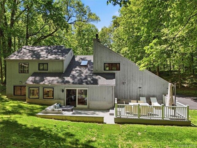 house with 4 bedroom, Mount Kisco NY DS102528220