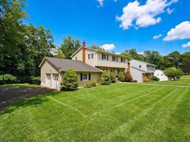 house with 4 bedroom, Mountainside NJ ES104407574