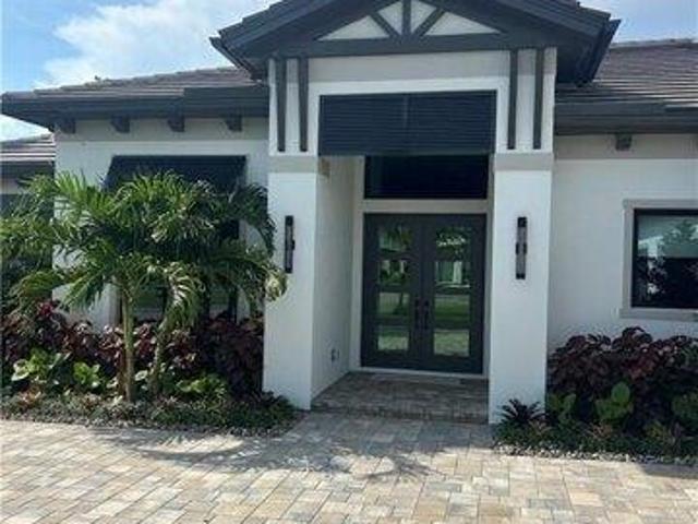 house with 4 bedroom, Naples FL DLS92699315
