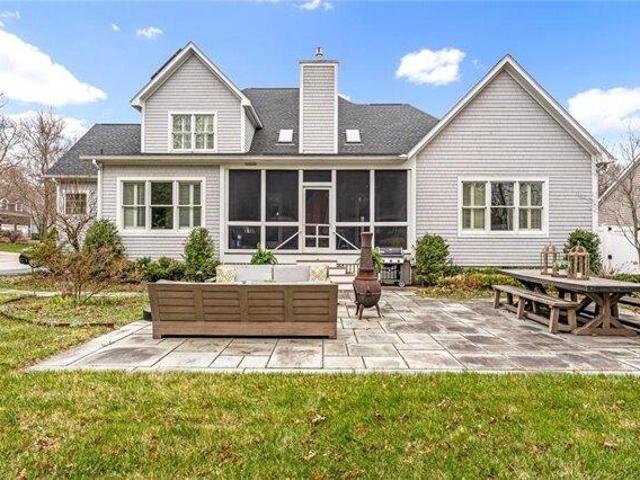 house with 4 bedroom, Narragansett RI DLS103034699
