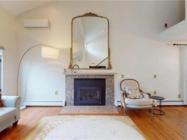house with 4 bedroom, Narragansett RI ES103016217