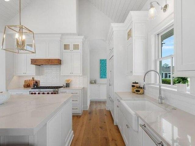 house with 4 bedroom, Narragansett RI ES103018841