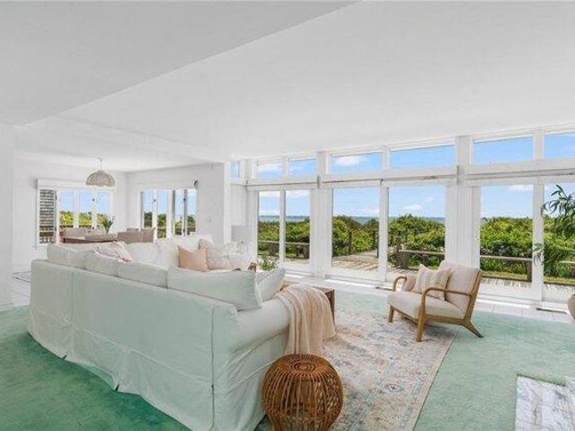 house with 4 bedroom, Narragansett RI ES105113658