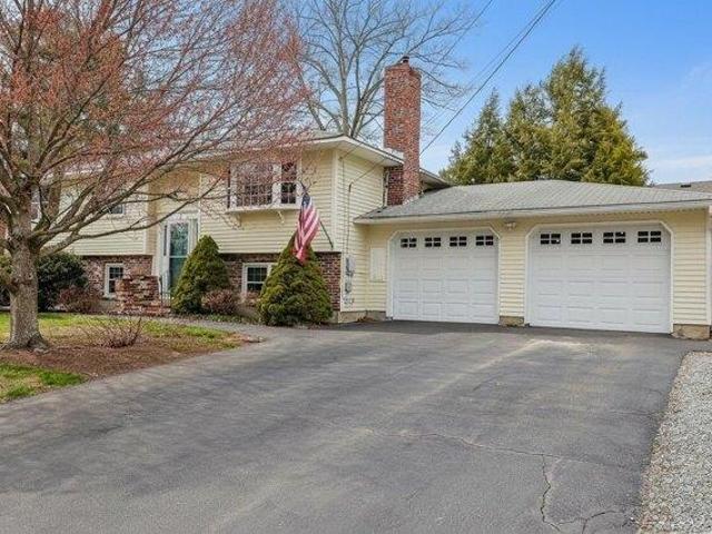 house with 4 bedroom, Nashua NH DLS101856634