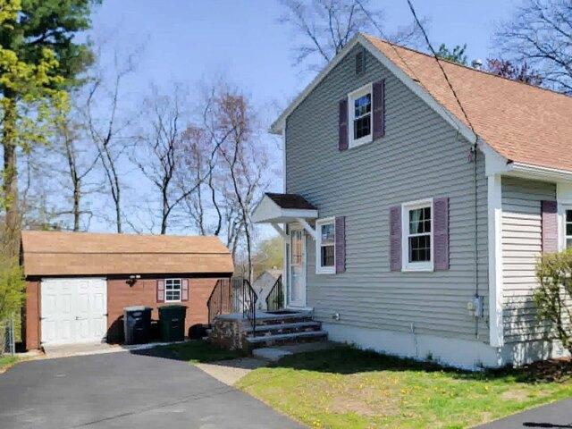 house with 4 bedroom, Nashua NH DLS102586931