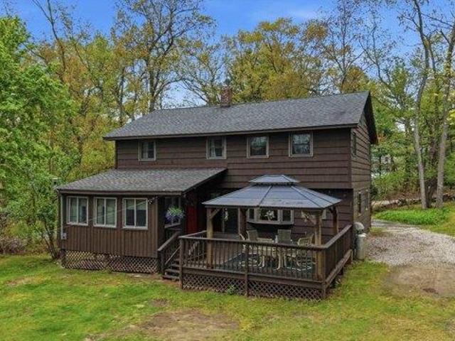house with 4 bedroom, Nashua NH DLS102823451