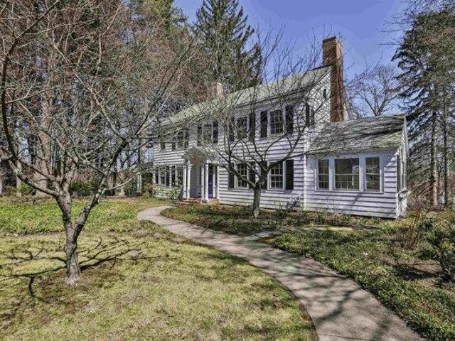 house with 4 bedroom, Nashua NH DS101780778