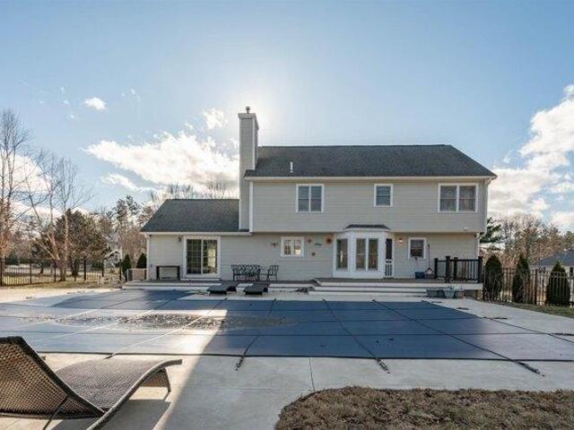 house with 4 bedroom, Nashua NH DS101957441