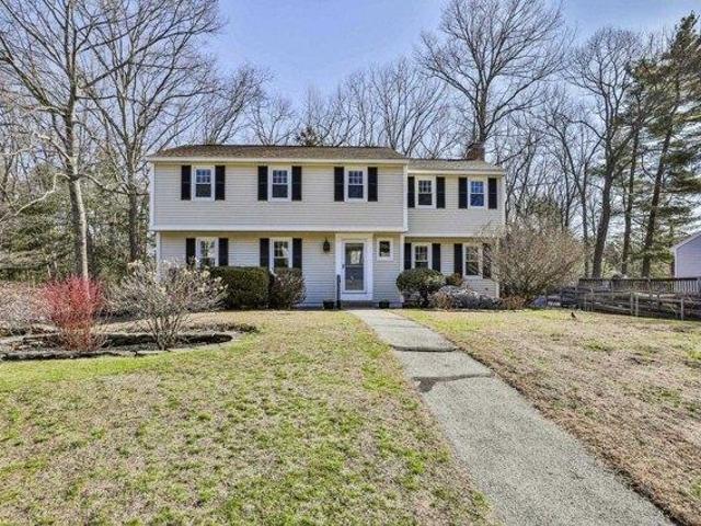 house with 4 bedroom, Nashua NH DS102477702