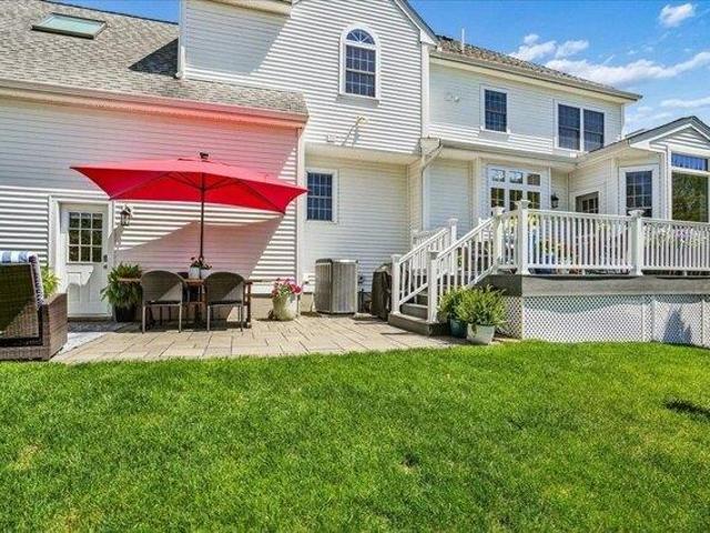house with 4 bedroom, Nashua NH DS102565874