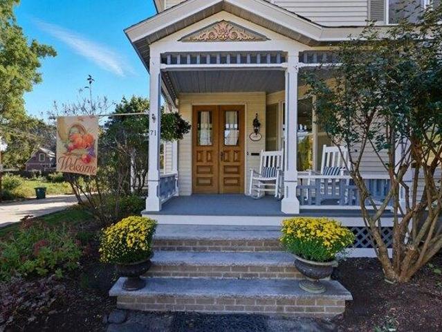 house with 4 bedroom, Nashua NH DS102591685