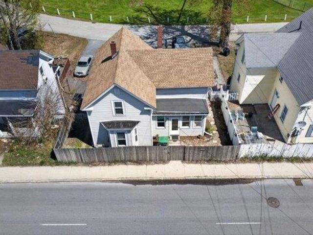 house with 4 bedroom, Nashua NH DS102633263