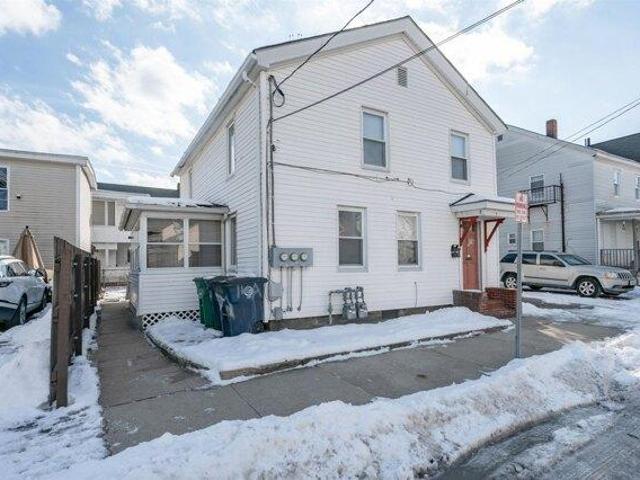 house with 4 bedroom, Nashua NH DS102708886