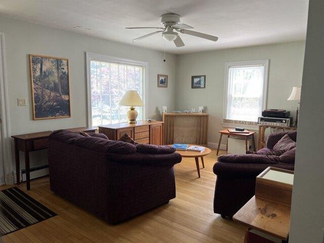 house with 4 bedroom, Nashua NH DS102823218